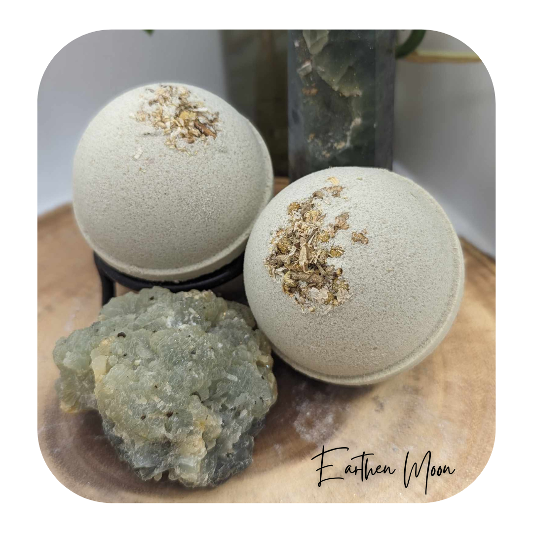 Matcha Green Tea Bath Bomb | Earthen Moon